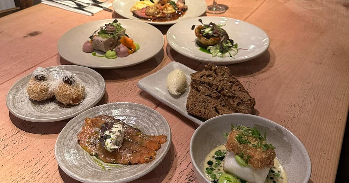 Sunday Roast Dinner at Bearslake Inn | Dining Menus