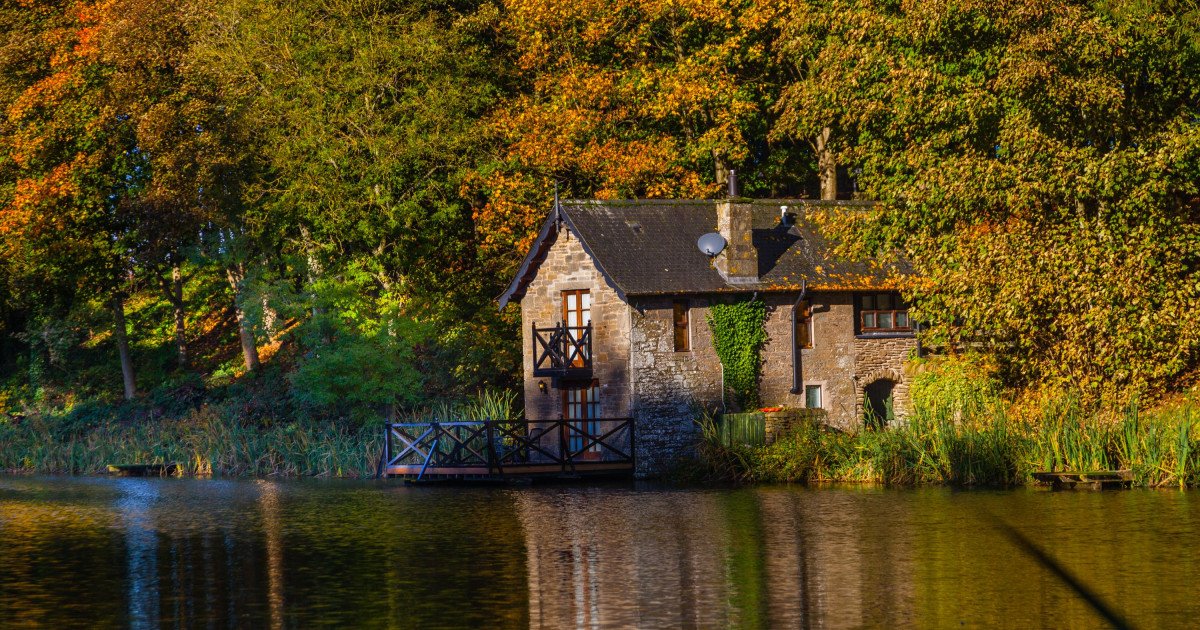 The Leannan Boathouse | Step into Romance at Forbes