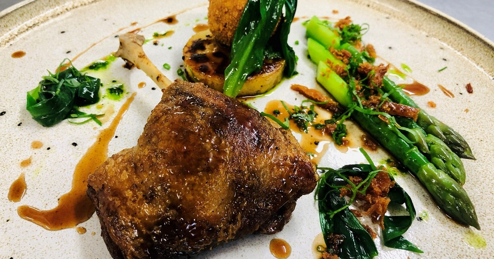 Dinner | Two Bridges Hotel